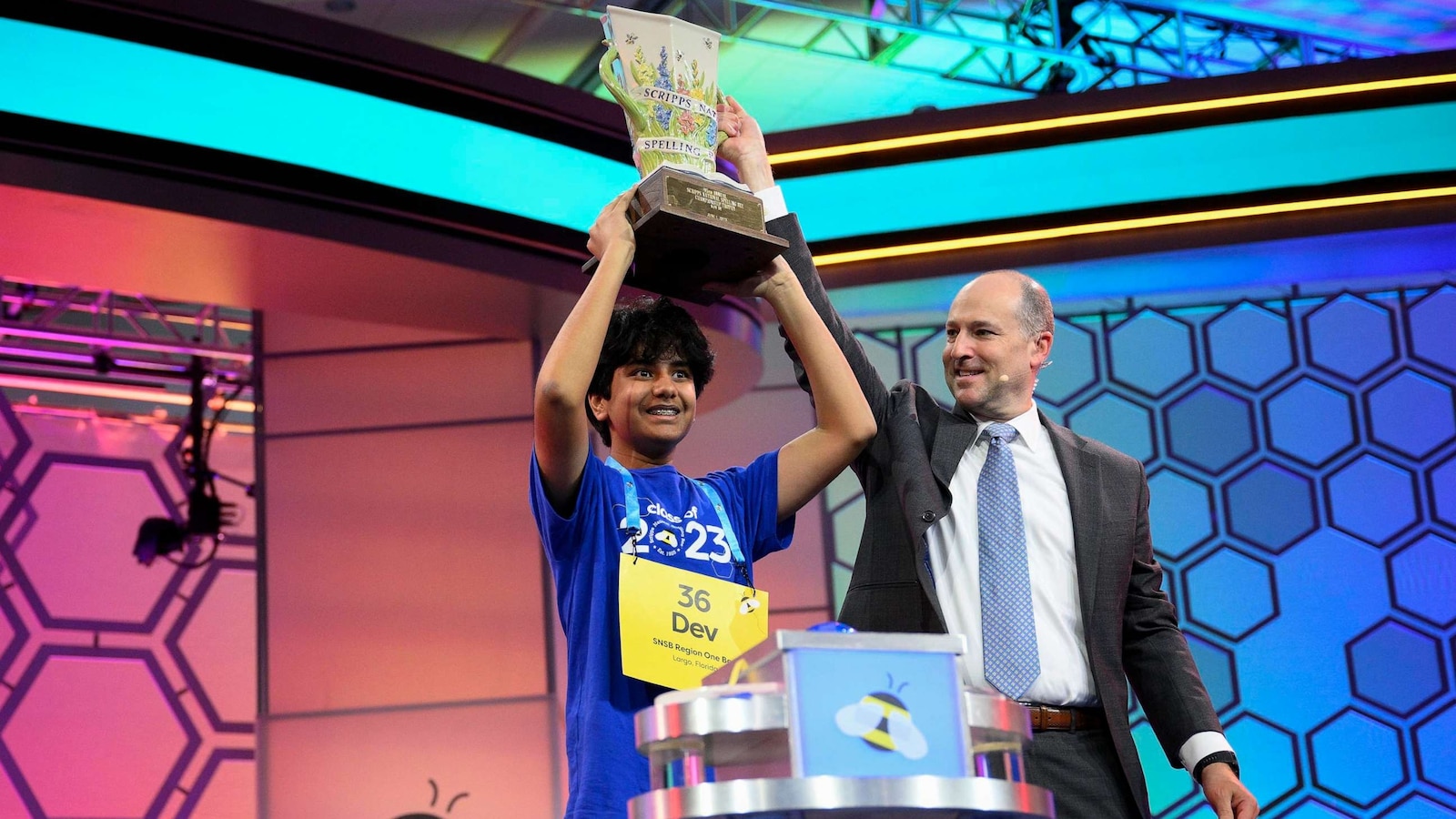 Scripps National Spelling Bee crowns champion after he confidently ...