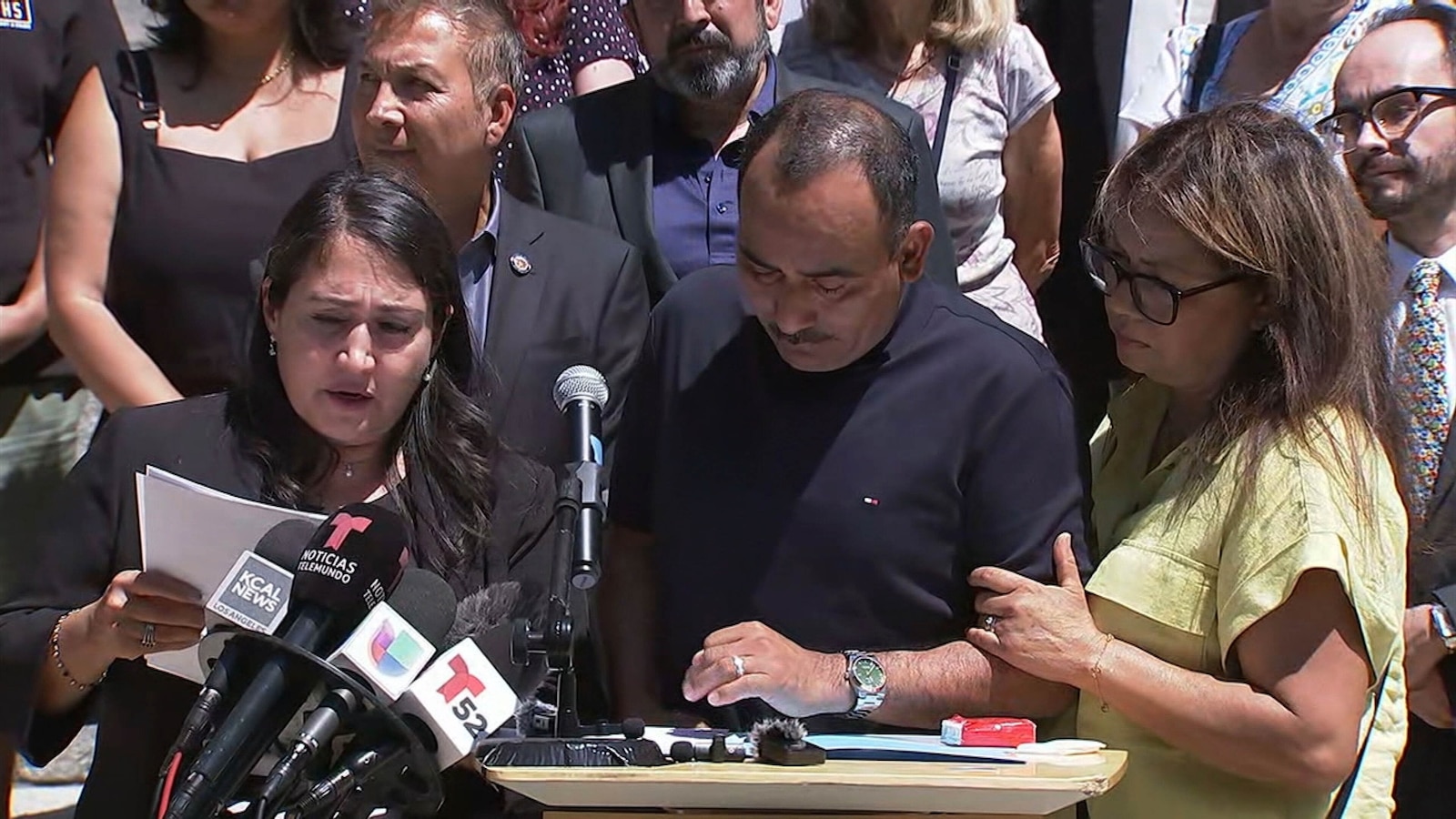 Father of 3 Marines who was forcibly detained by immigration agents at ...