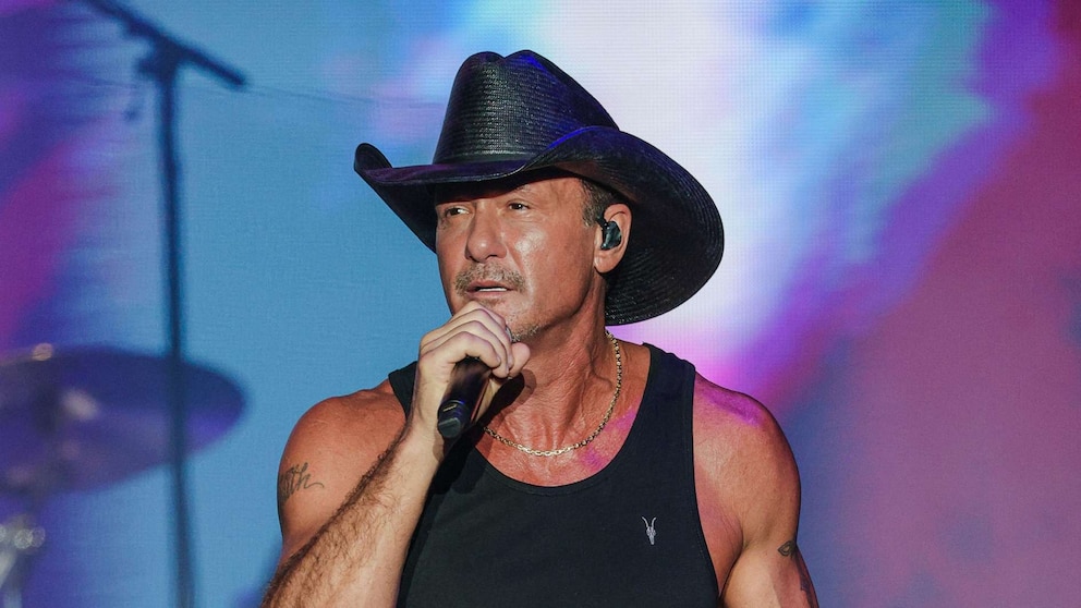 Tim McGraw shares photos from 'The Godfather'-themed family dinner ...