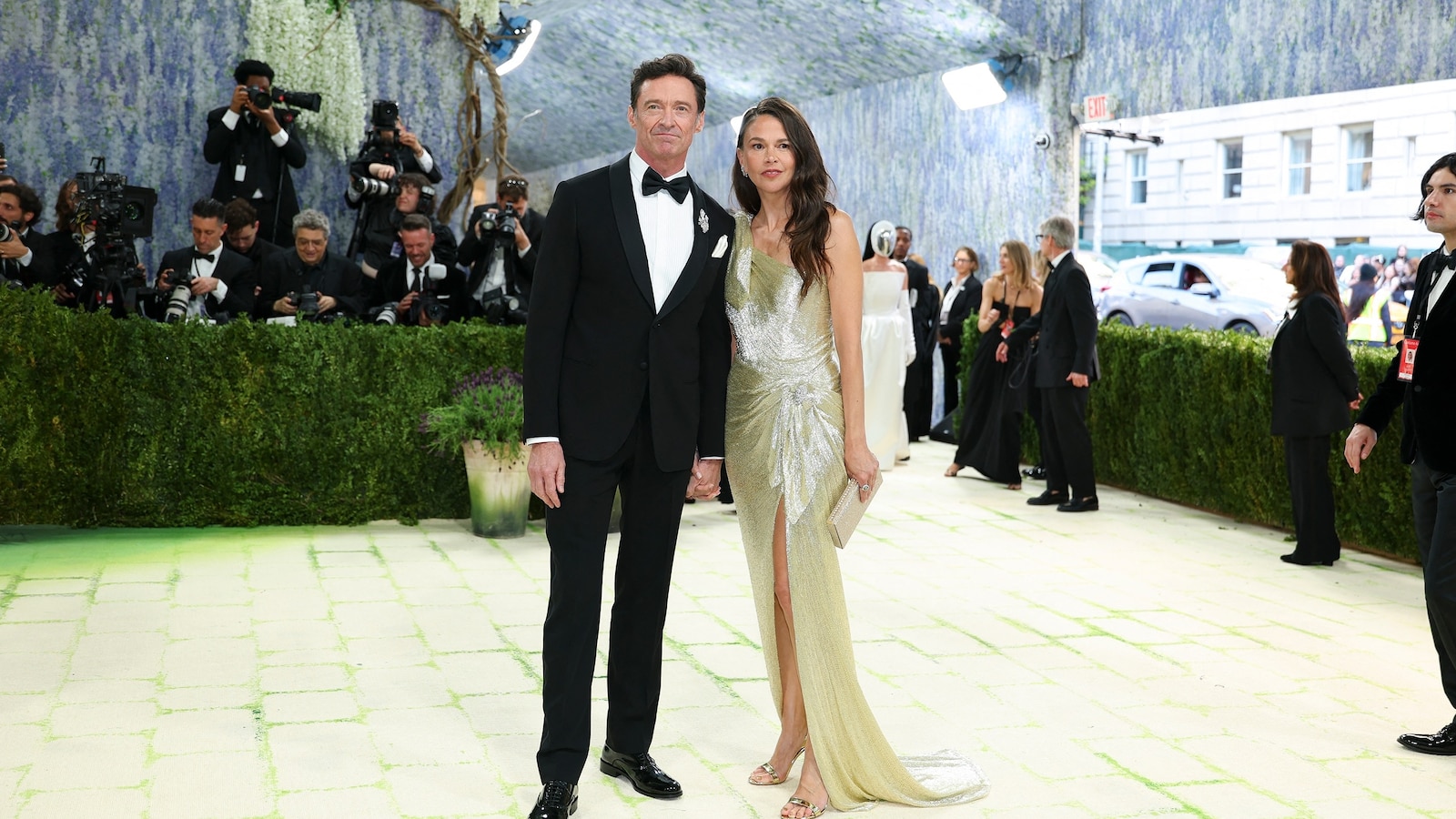 Met Gala 2026: Hugh Jackman and Sutton Foster, more stylish couples hit ...