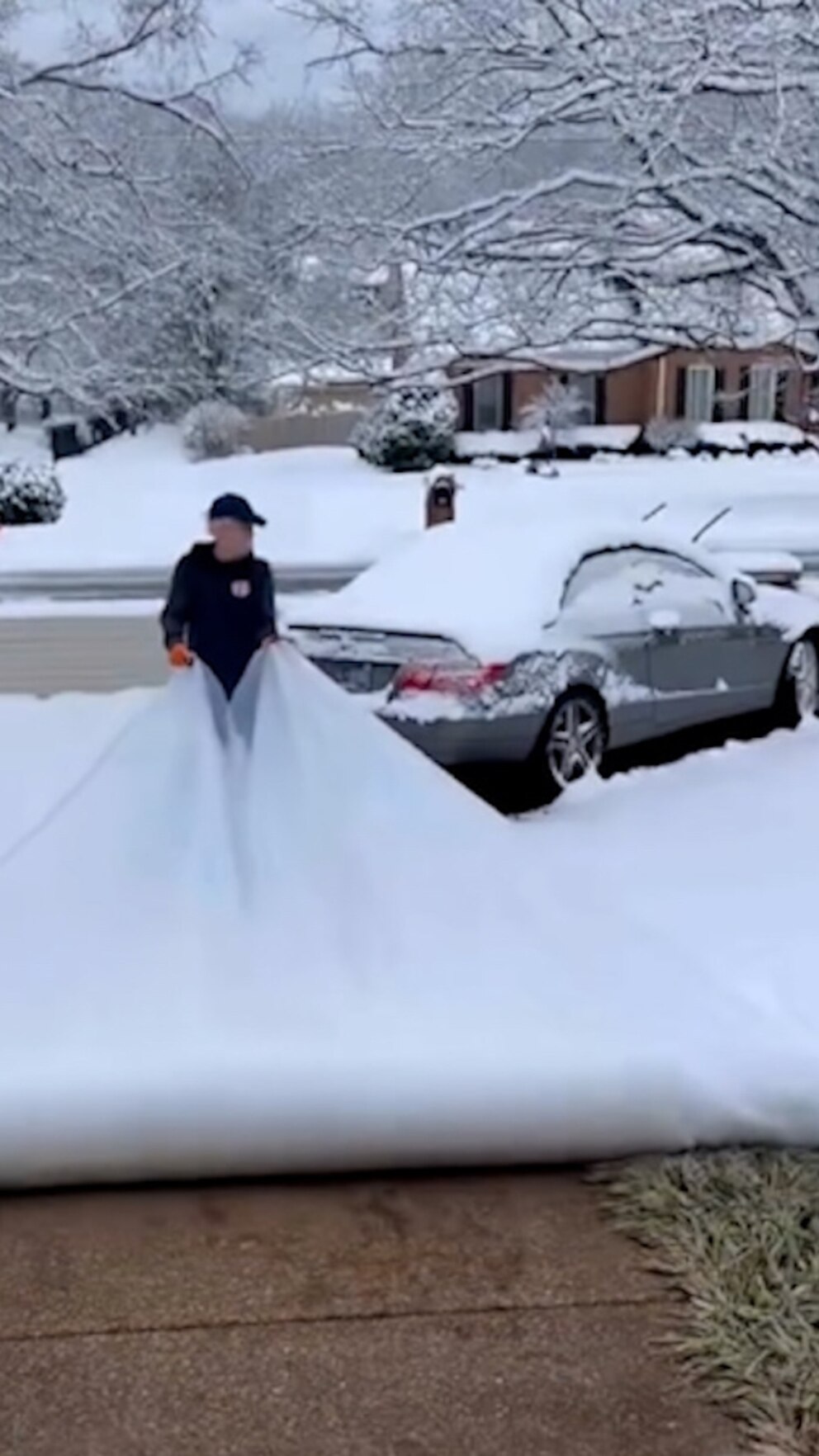 Video Nashville dad has the best snow hack - ABC News