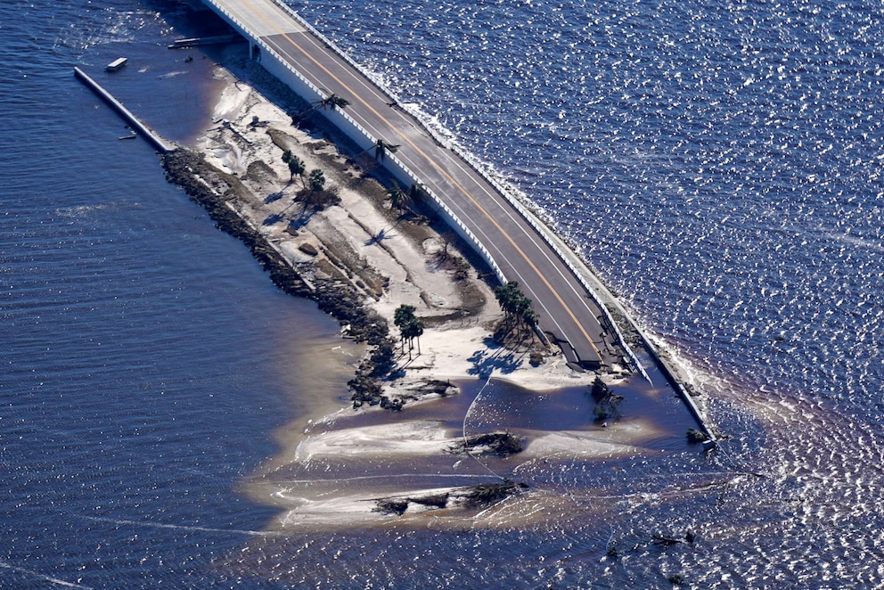 Sanibel Causeway reopens to residents of hard-hit Lee County - Good ...