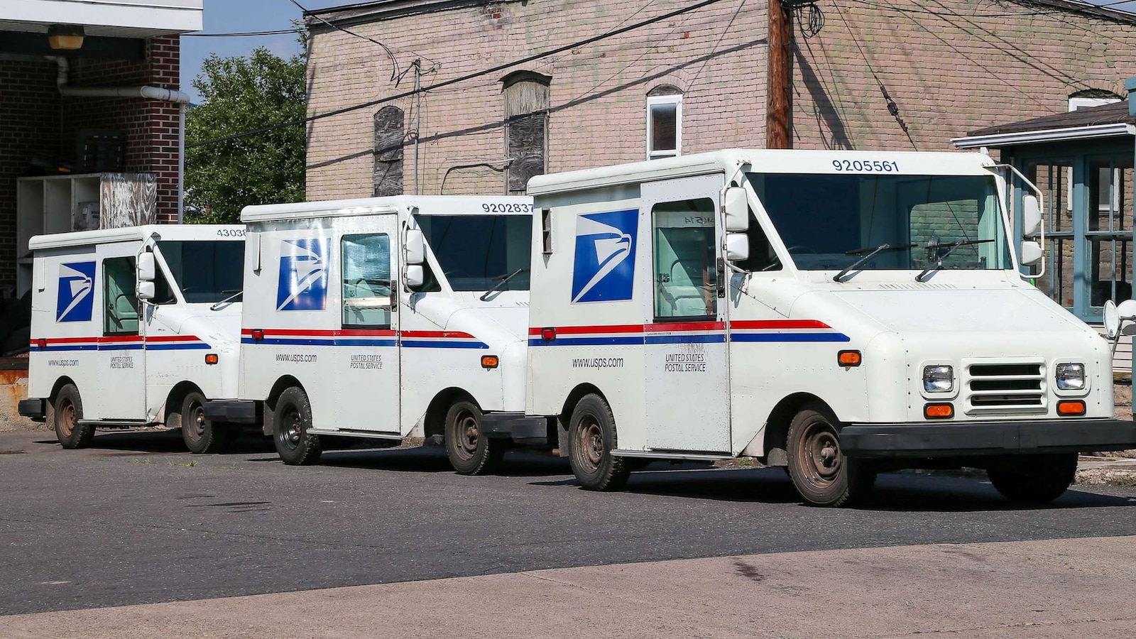 USPS is allowed to continue delivering abortion pills, Justice ...