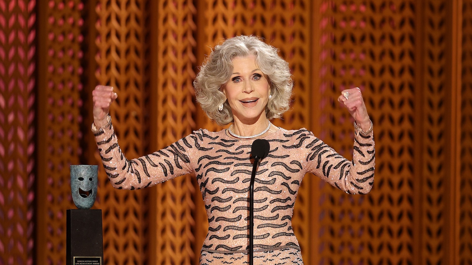 Jane Fonda says 'empathy is not weak or woke' in inspiring speech at ...