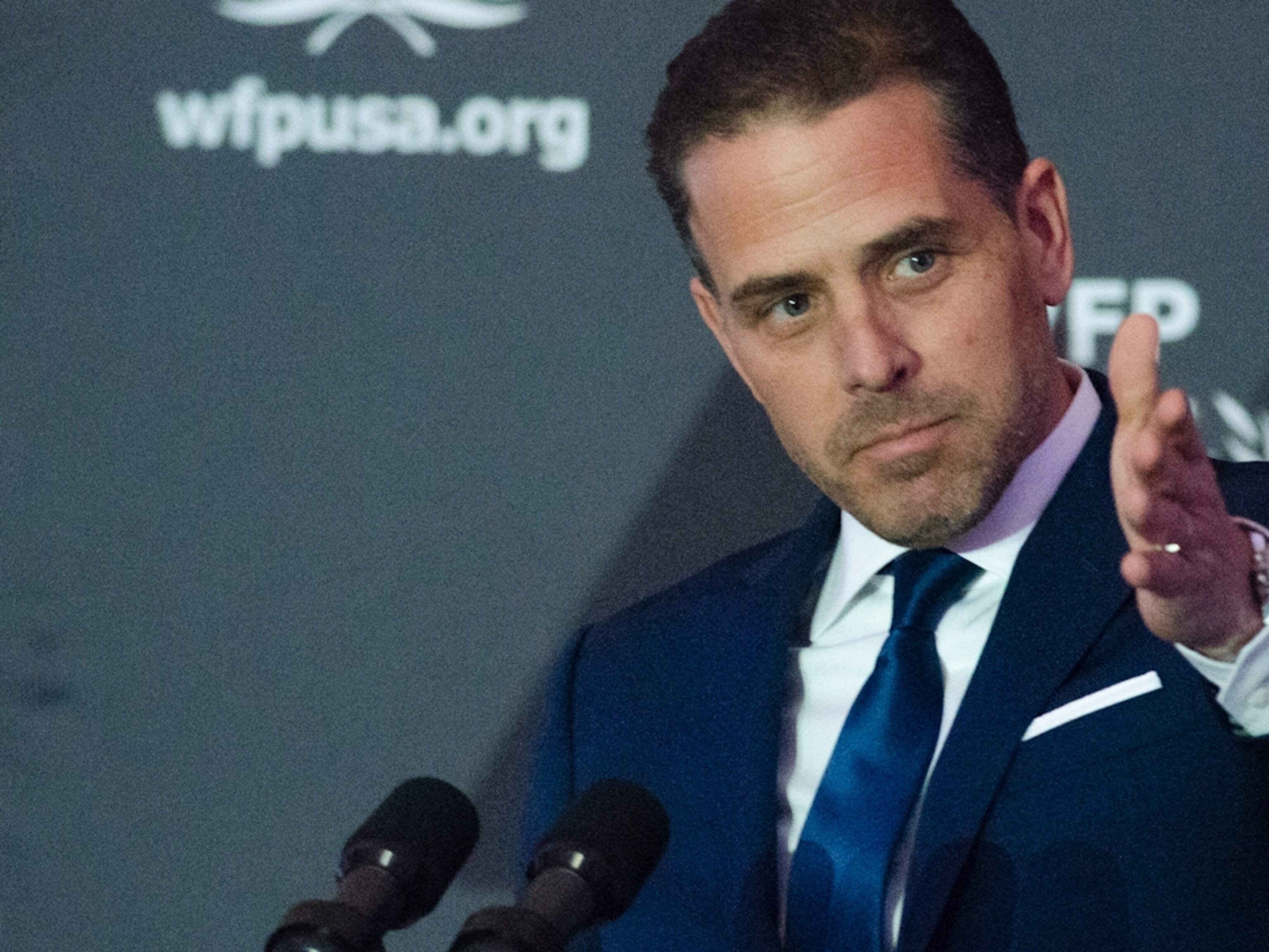 Patrick Strawbridge's Instagram, Twitter & Facebook on IDCrawl