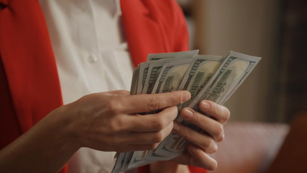 Video Tips and tricks for smart saving in 2025 - ABC News