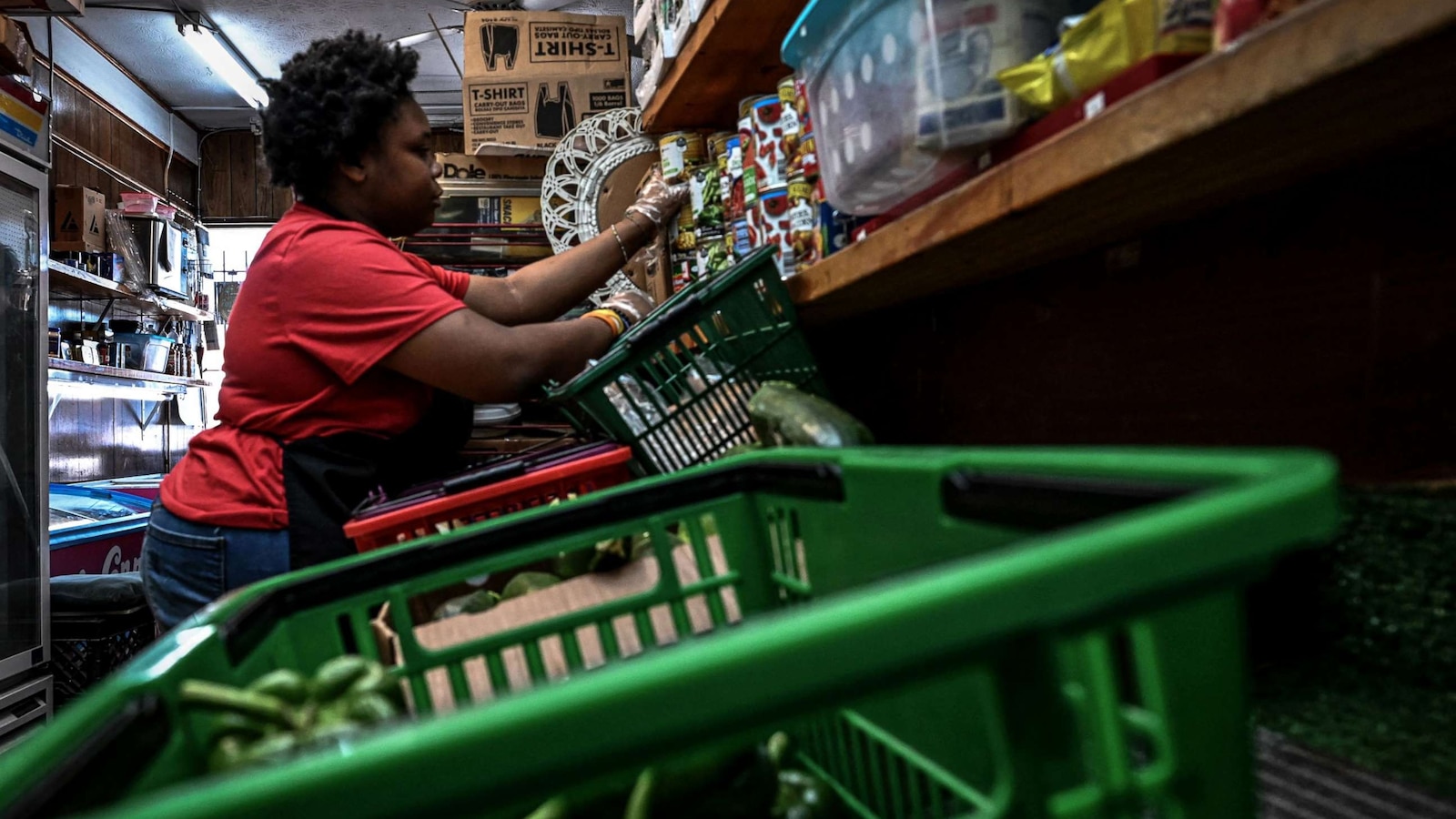 US economy grew significantly in 3rd quarter, ending 6 months of ...