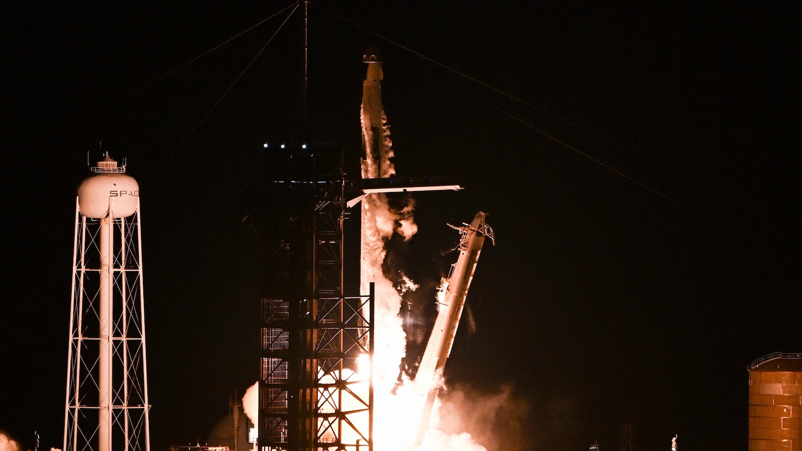 Polaris Dawn lifts off ahead of planned historic first commercial ...