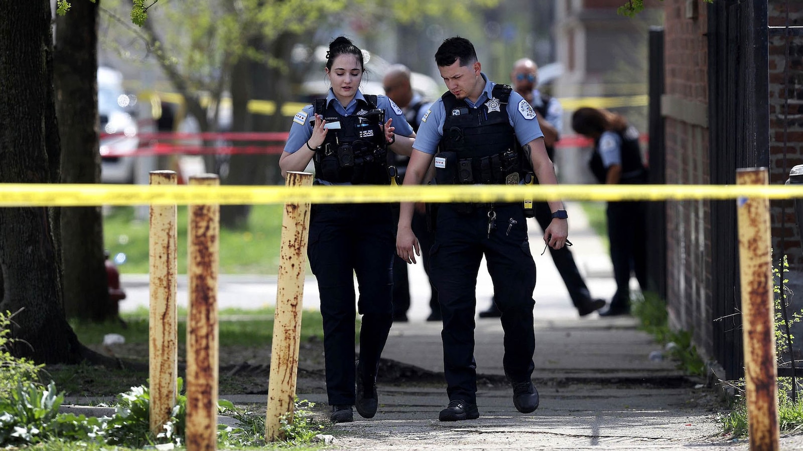 Weekend of gun violence in Chicago leaves 8 dead, dozens injured ...