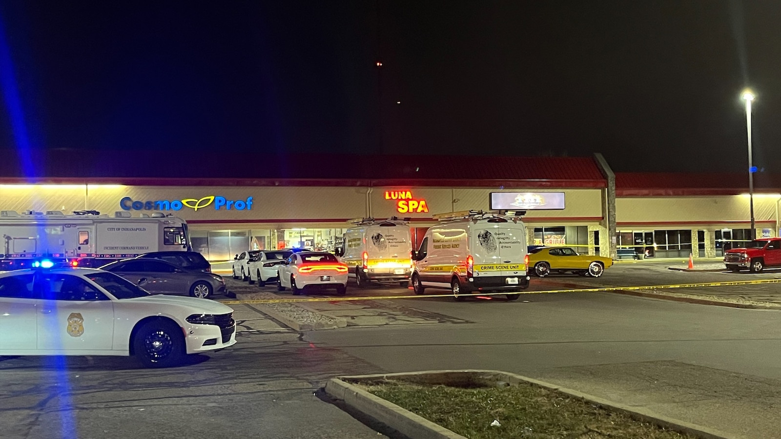1 dead in Indianapolis shooting, with off-duty officer among 5 wounded ...