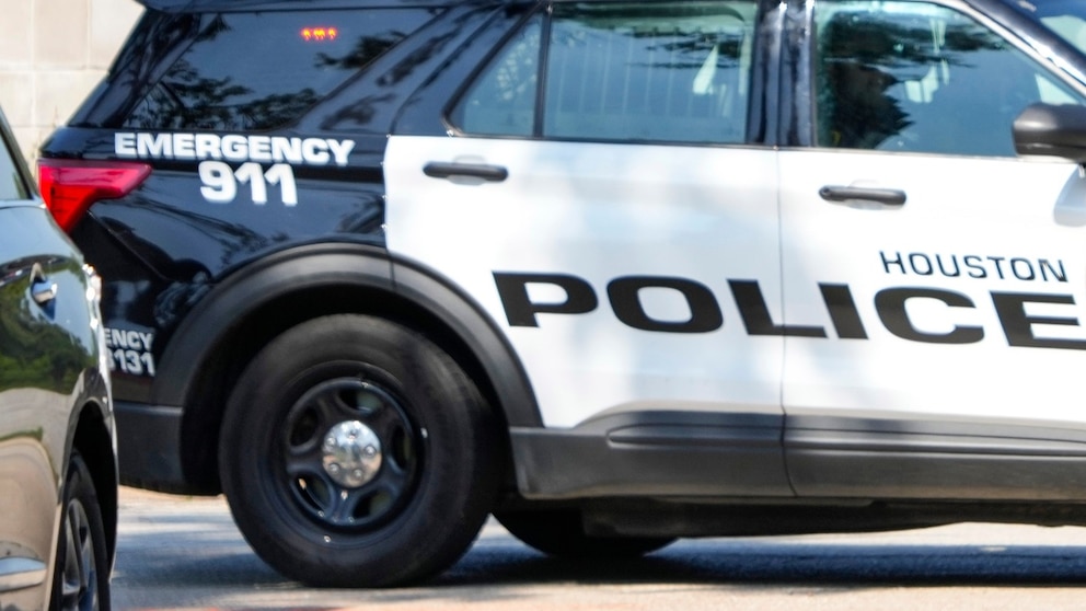 Dead man discovered in backseat of Houston police car prompts ... Dead man discovered in backseat of Houston police car prompts ...