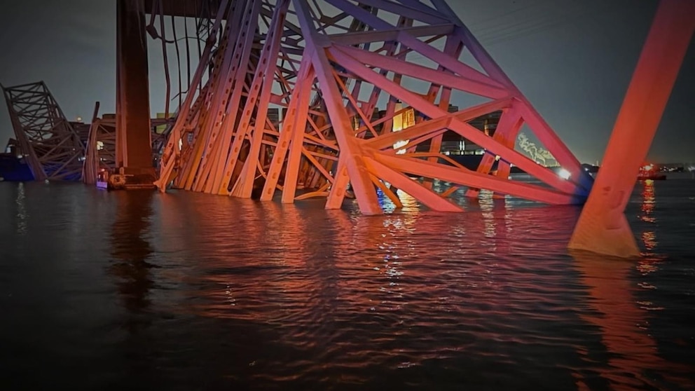 Video Rescue efforts underway after devastating bridge collapse in ...