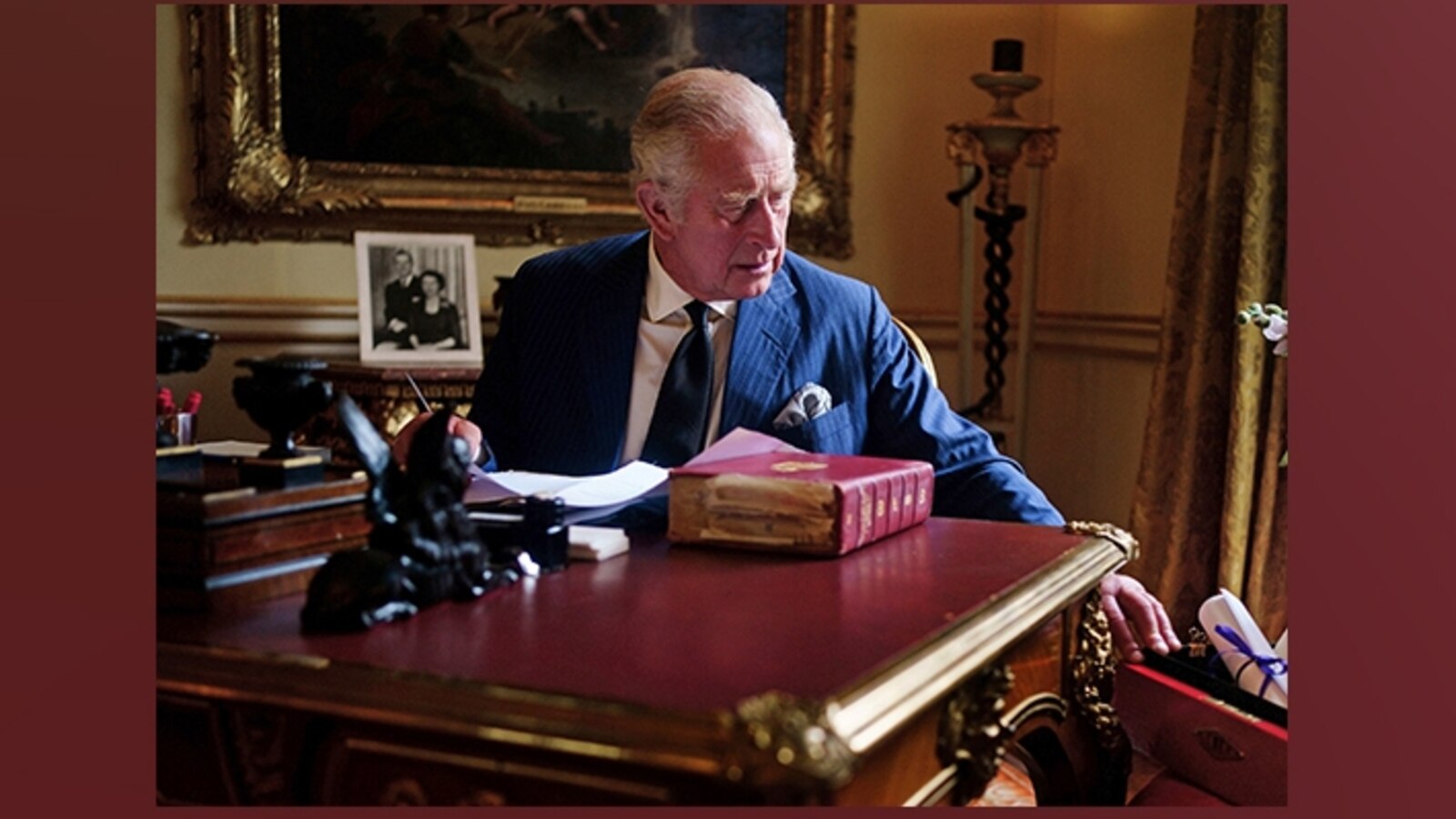 Buckingham Palace releases new photo of King Charles III - ABC News