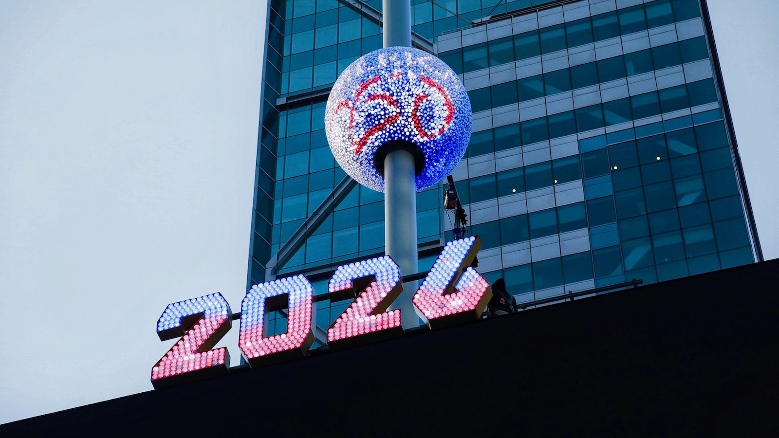 What's new about the 2026 NYE ball in Times Square - ABC News