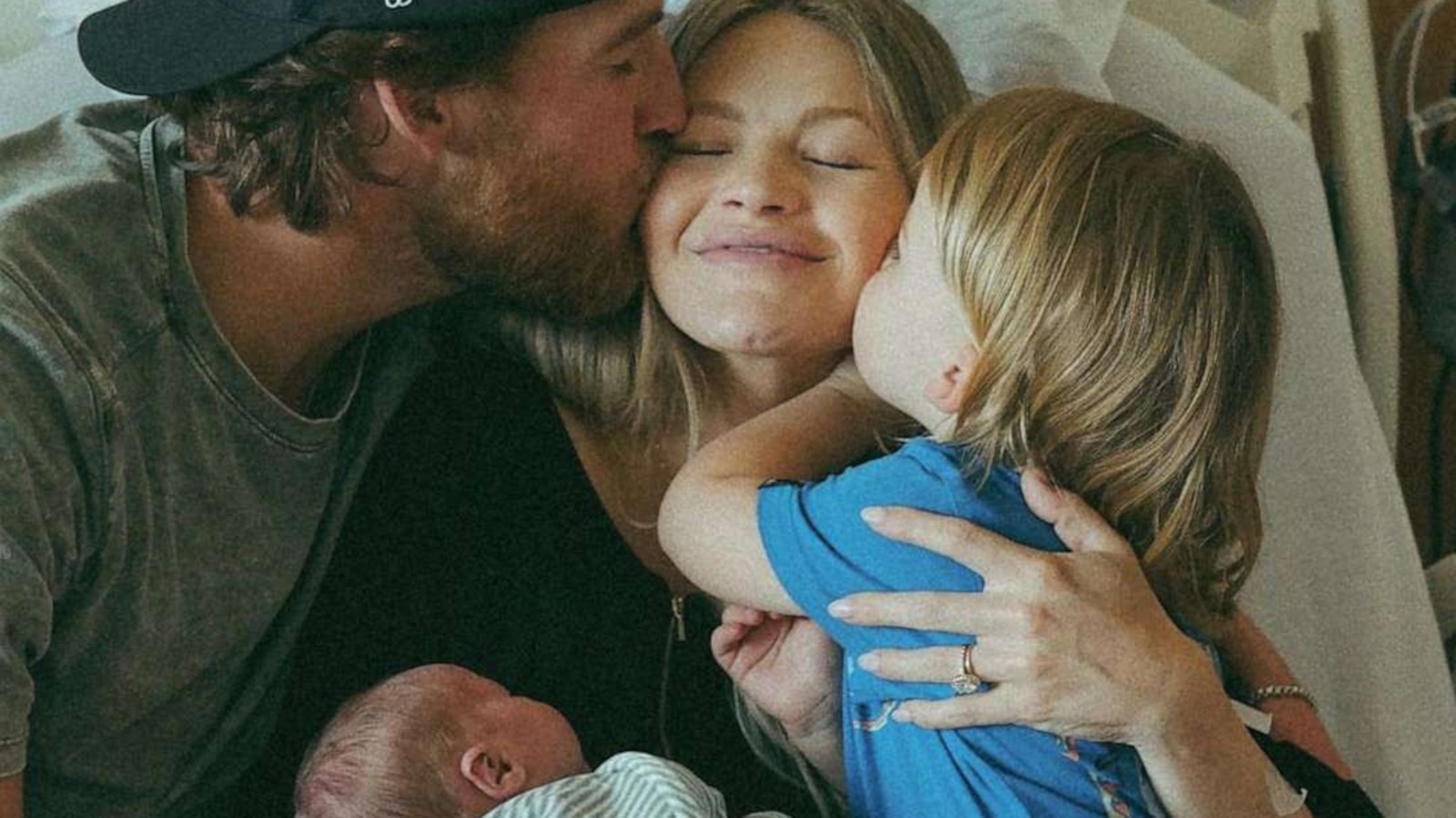 'Dancing with the Stars' pro Witney Carson welcomes 2nd child: 'On cloud nine' - ABC News