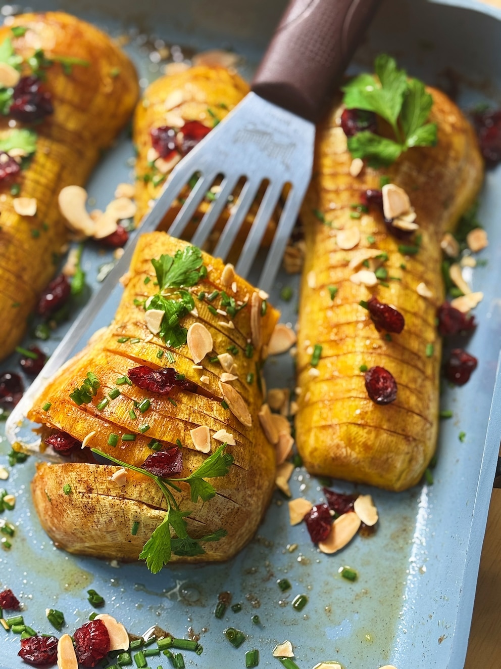 Thanksgiving recipes for turkey with stuffing and gravy, Hasselback ...