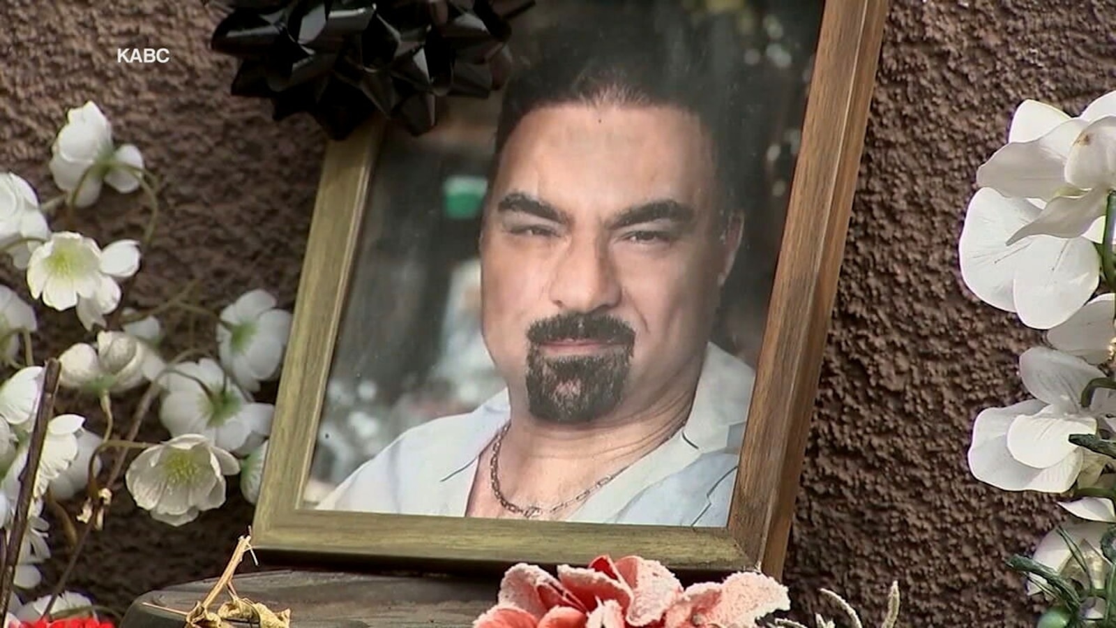 Ex-wife, 4 others arrested in 'ambush' murder of California doctor - ABC News