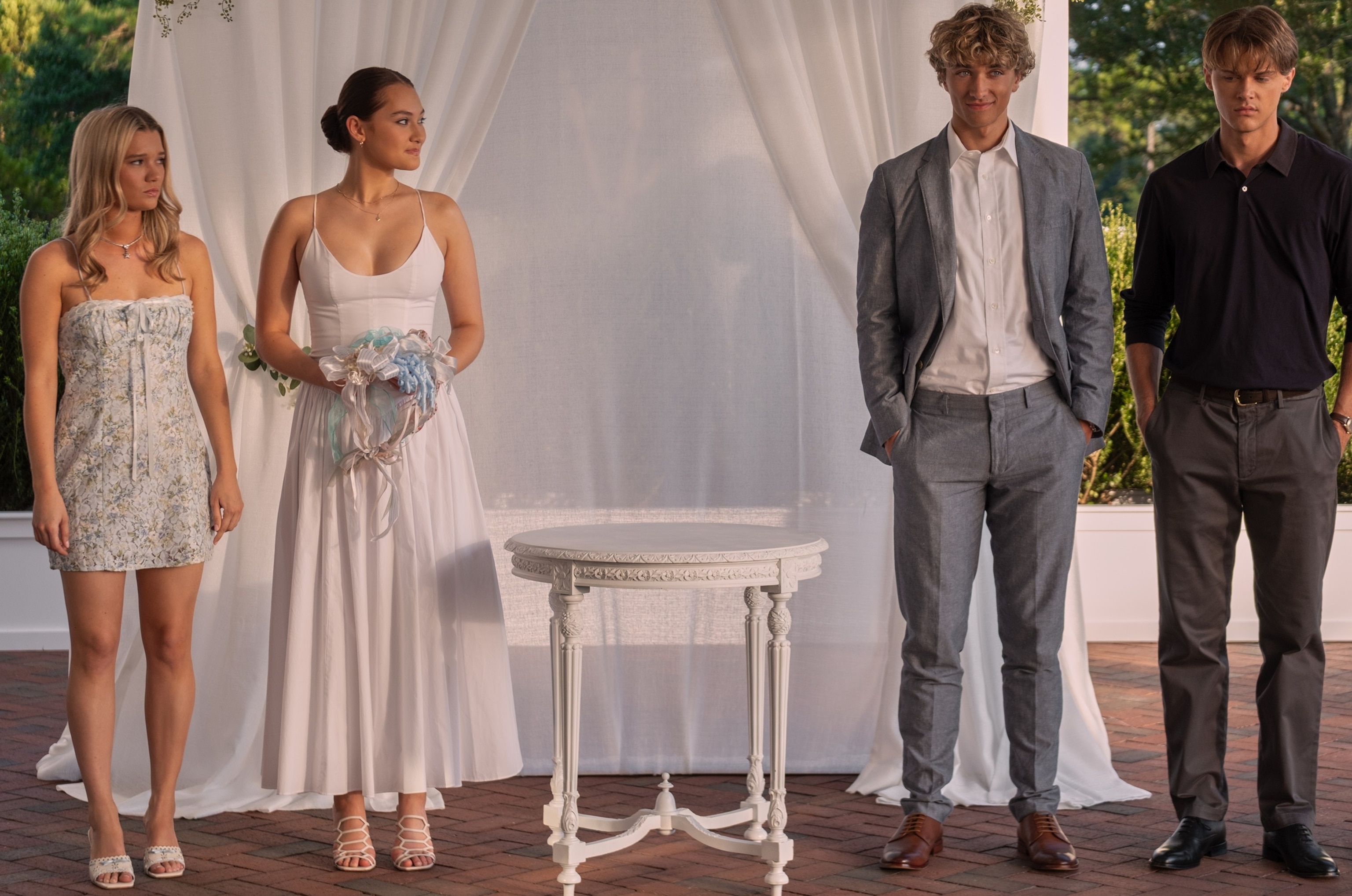 Who does Belly choose? What to know about 'The Summer I Turned Pretty' finale - ABC News