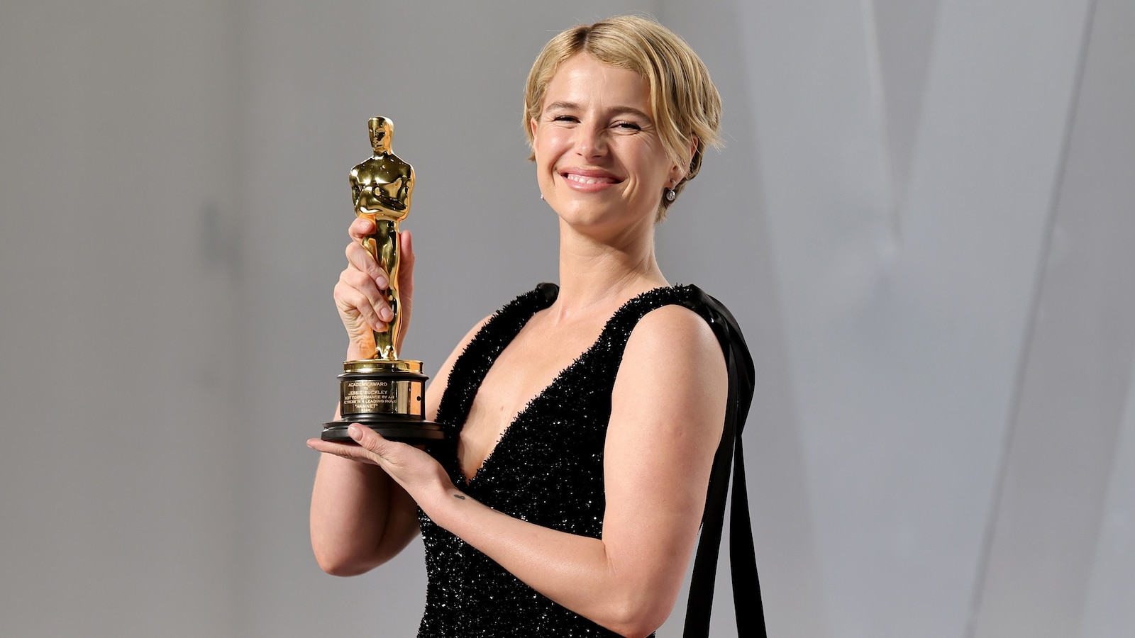 Stars hit the Oscars after-party scene at Vanity Fair, Governors Ball ...