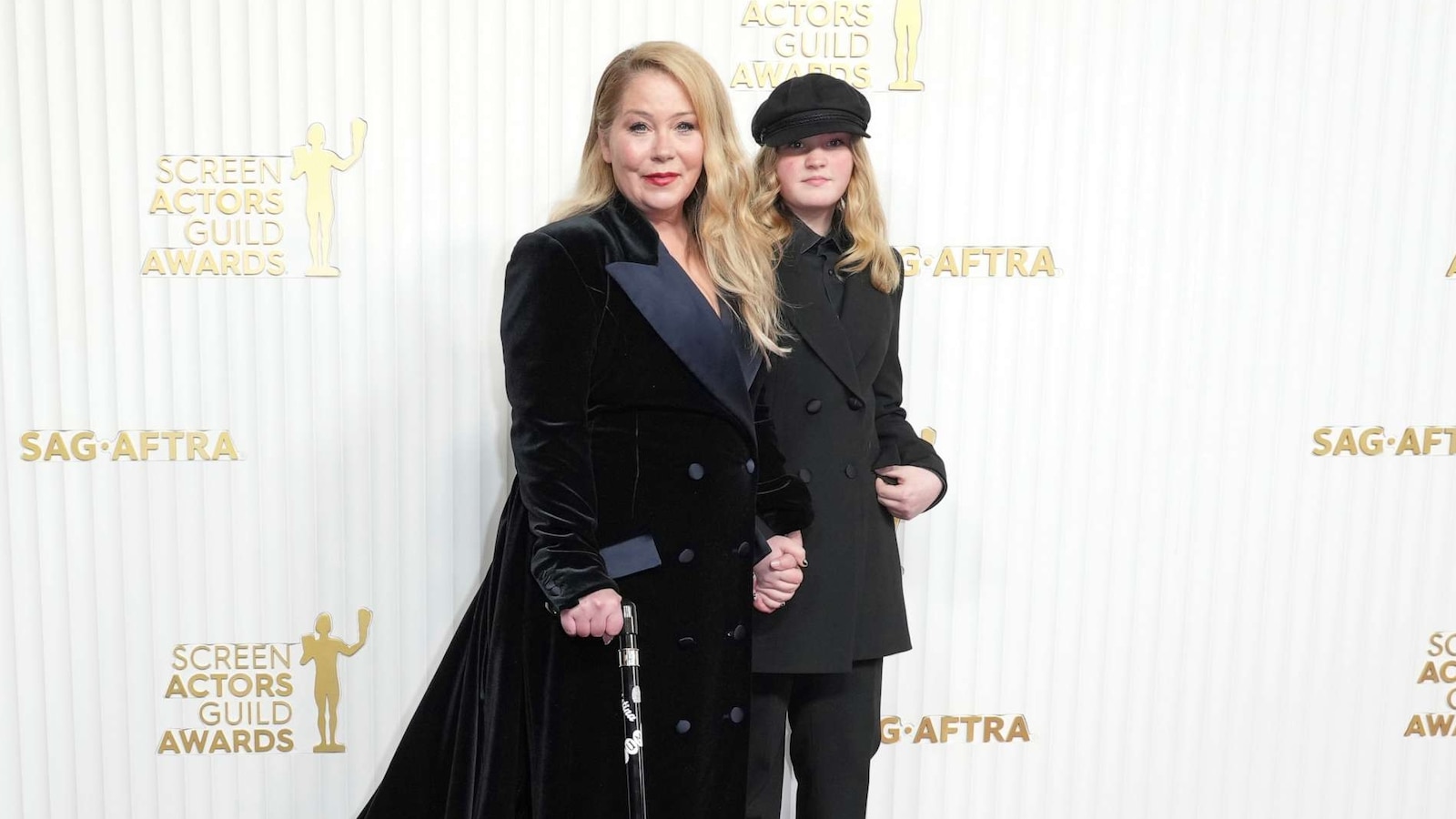 Christina Applegate twins with her daughter at SAG Awards - ABC News