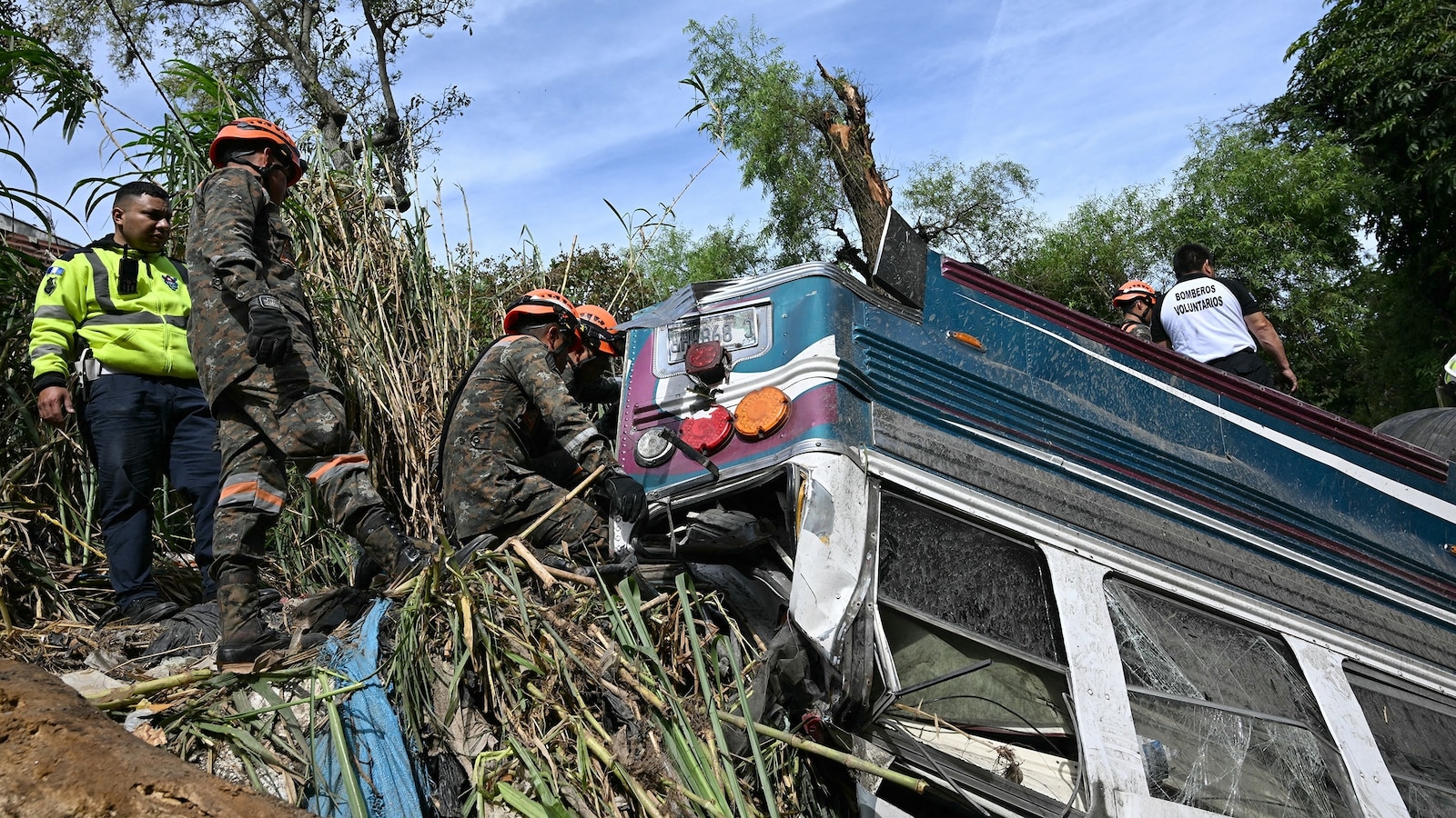 At least 51 killed as bus plunges into ravine in Guatemala - ABC News