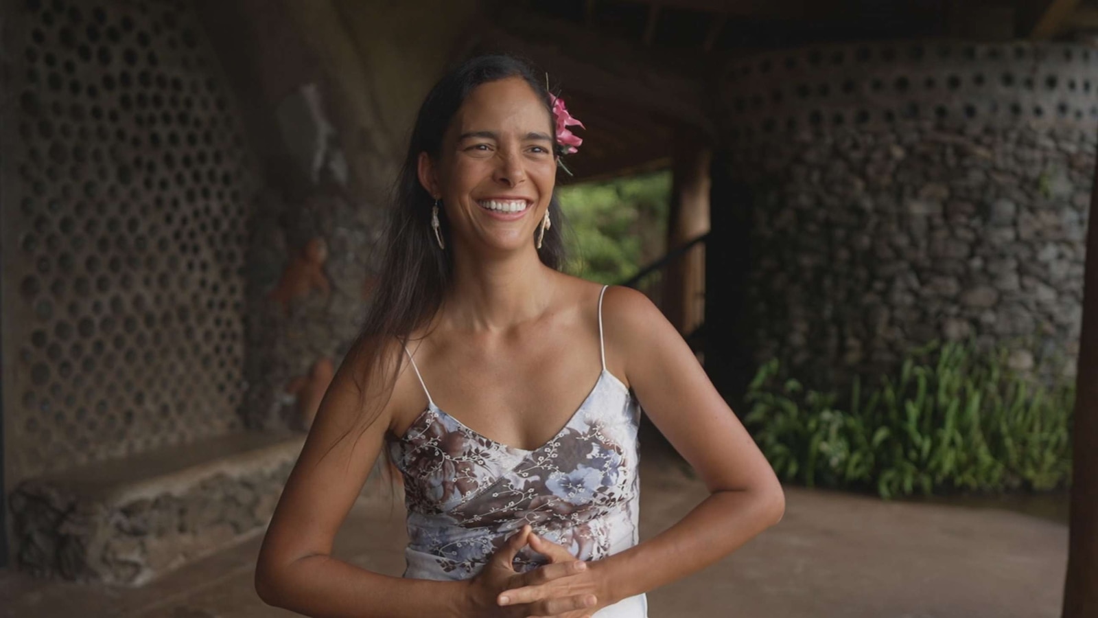 World class musician returns to Easter Island to help save its culture ...
