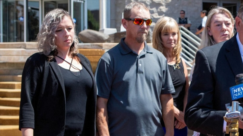 Video Maddie Mogen’s dad reads her last Father’s Day card in court ...