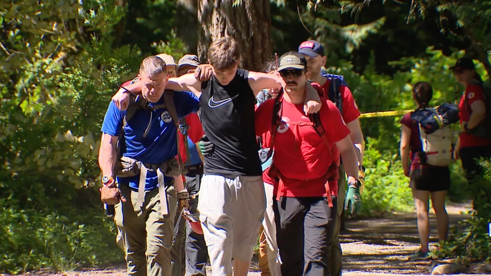 2 teens injured in bear encounter near Seattle - ABC News