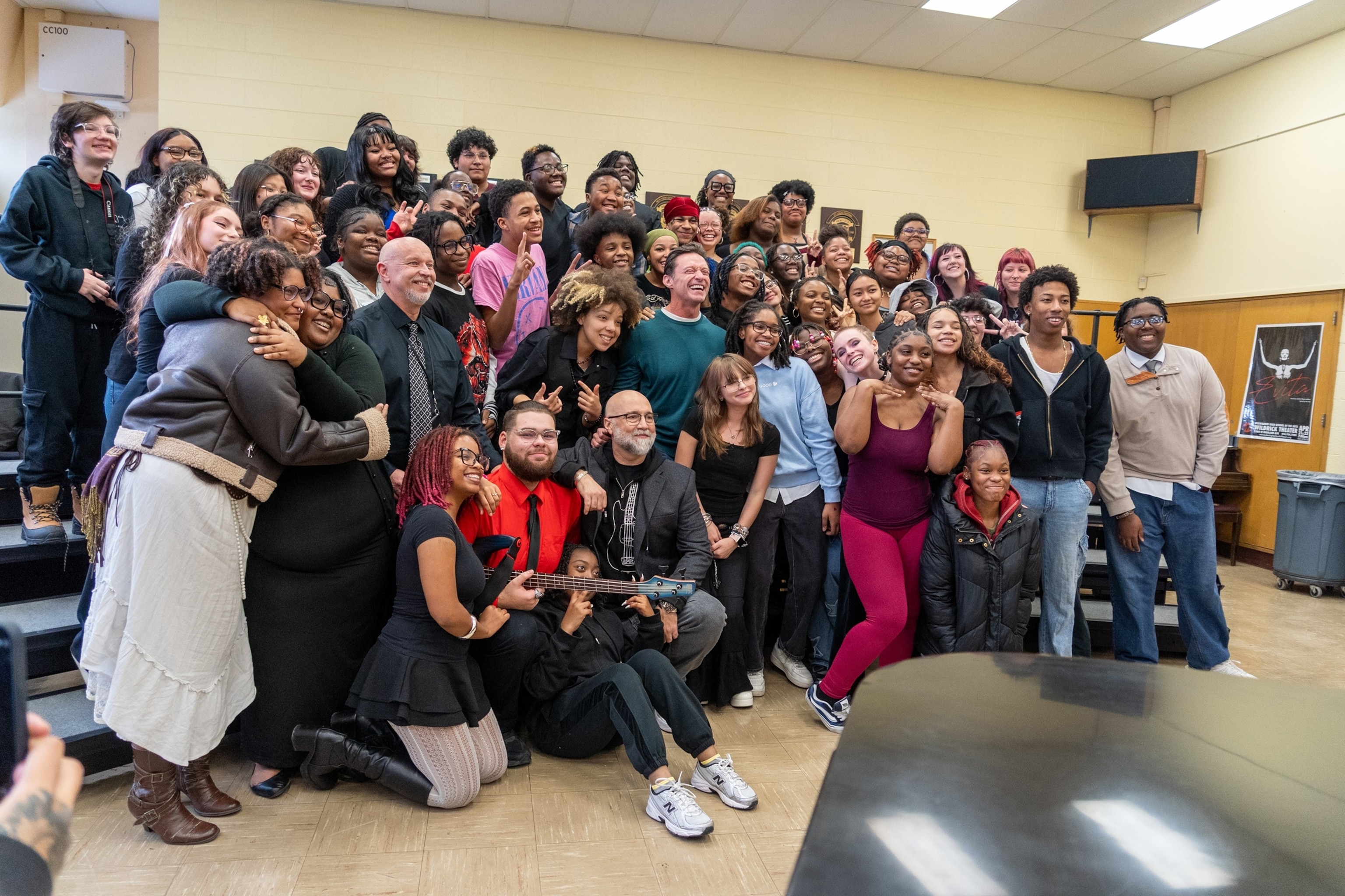 Hugh Jackman shocks high school choir with surprise visit - ABC News