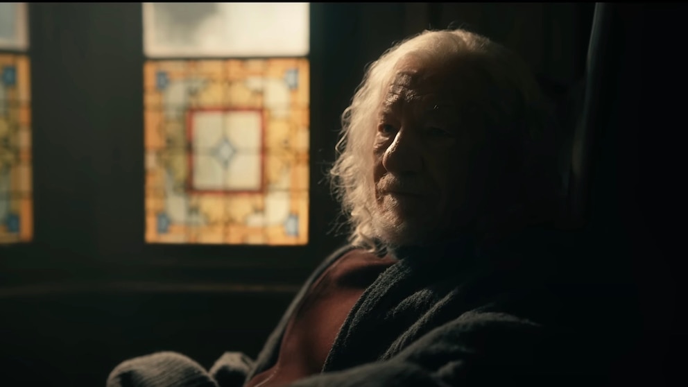 Ian McKellen, Patrick Stewart represent X-Men in new 'Avengers ...