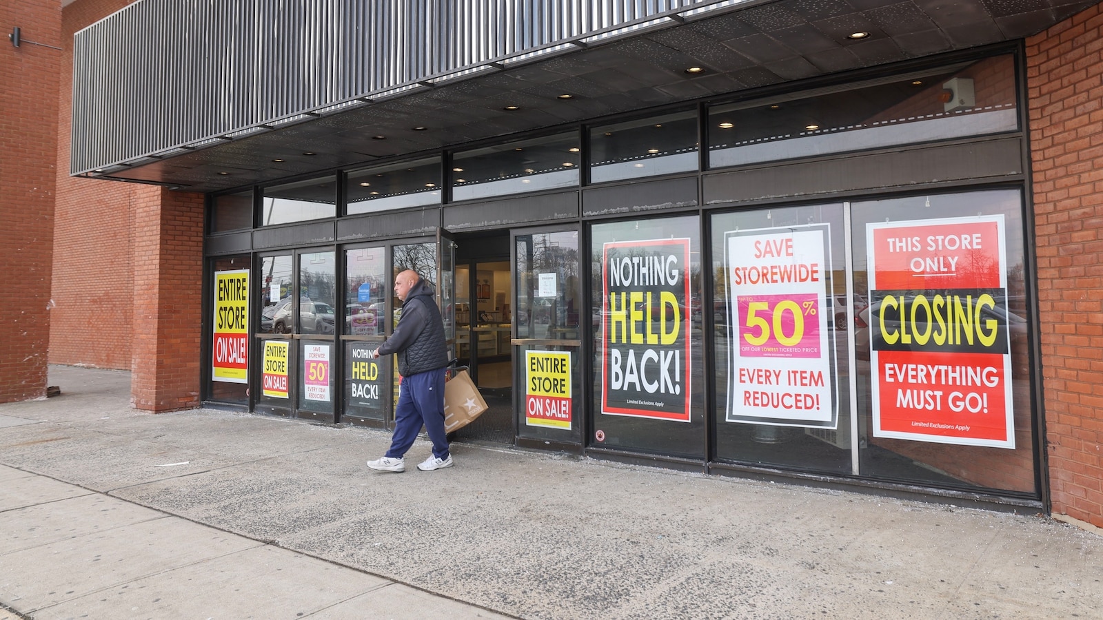 Macy's nationwide closures underway affecting more than 60 stores - ABC ...