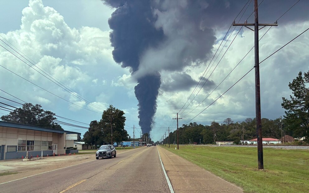 Mandatory evacuation remains in effect as fire from Louisiana plant explosion continues to burn ...