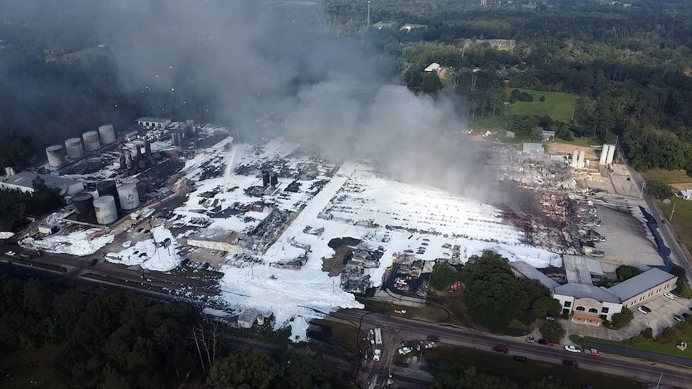 Mandatory evacuation remains in effect as fire from Louisiana plant ...