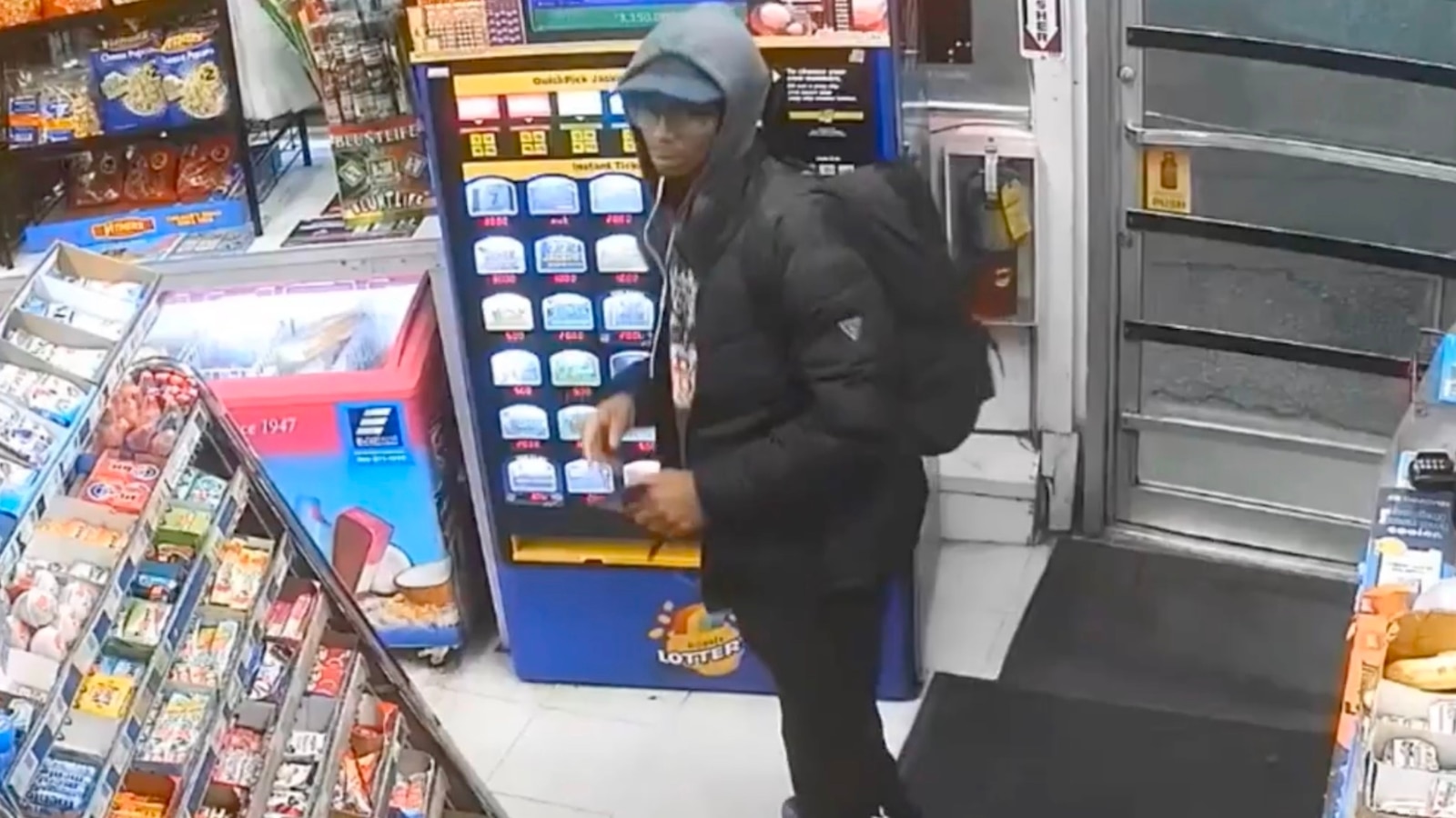 Video released of person of interest in fatal shooting of Chicago ...