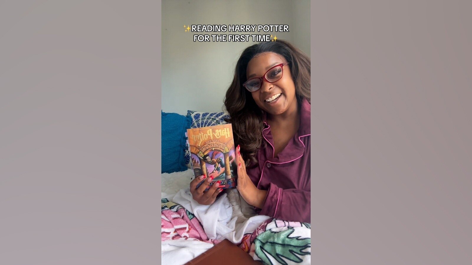 Woman goes viral reading 'Harry Potter' for the 1st time - ABC News