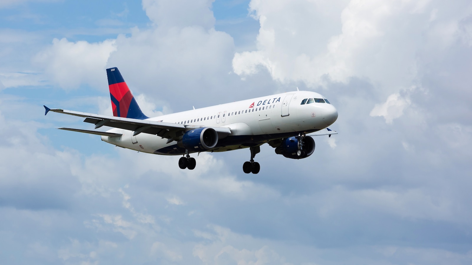 Unticketed passenger caught on Delta Air Lines flight on Christmas Eve ...