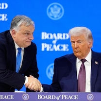 Klobuchar: Immigration operation in Minneapolis is 'making us less safe ...